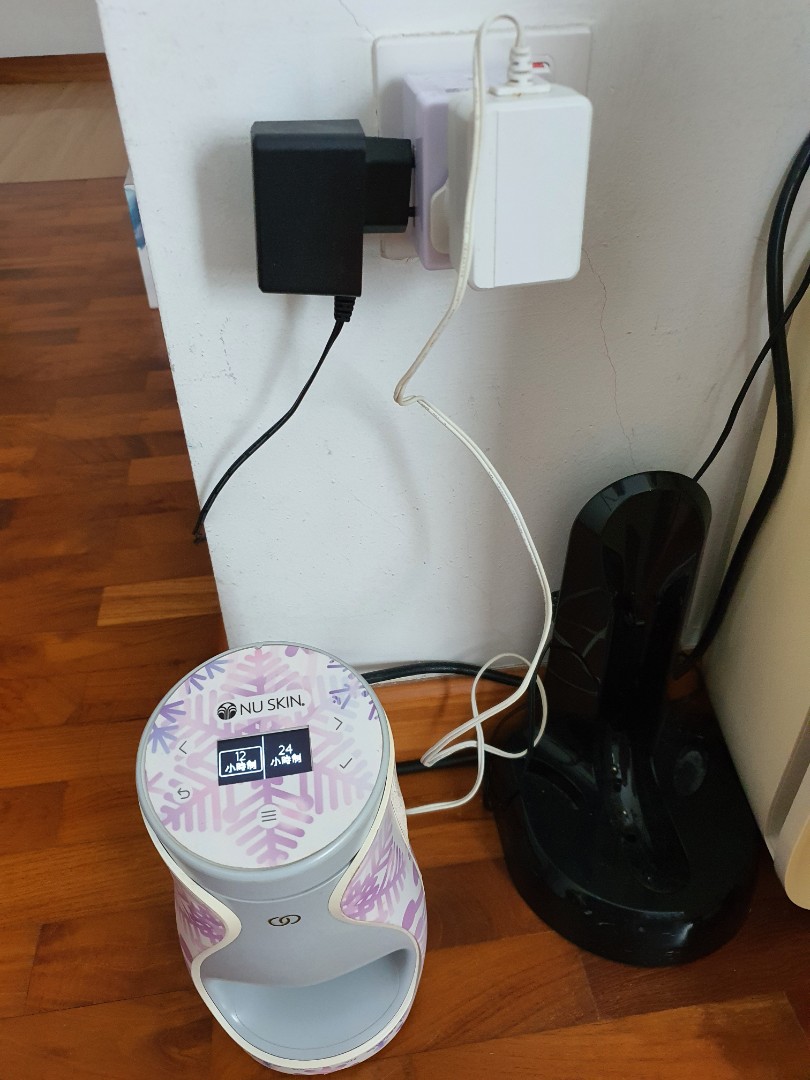 Nuskin Ageloc Me Device automatic skincare dispenser, Beauty & Personal ...