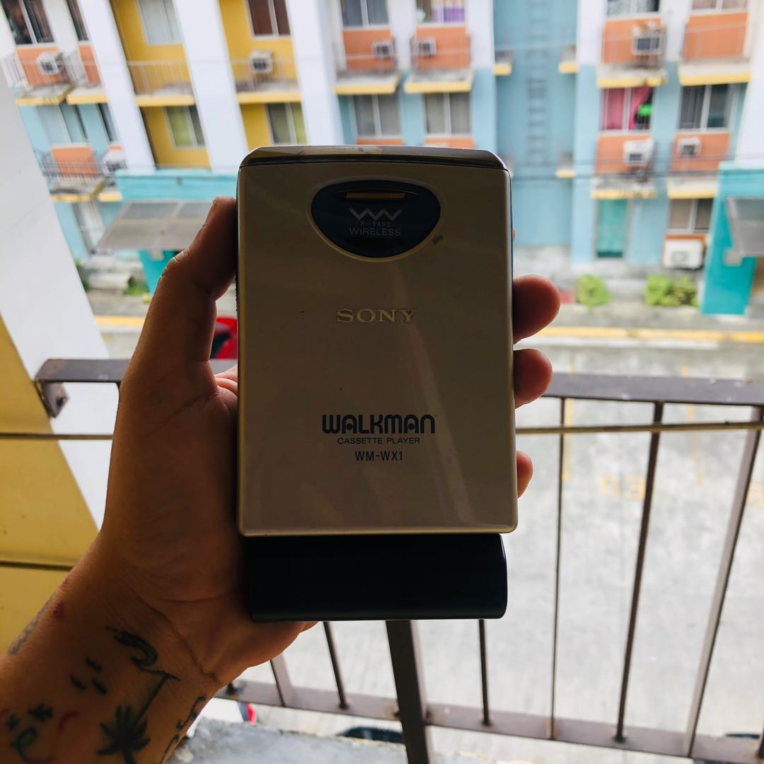 Vintage sony walkman, Hobbies & Toys, Memorabilia & Collectibles ...