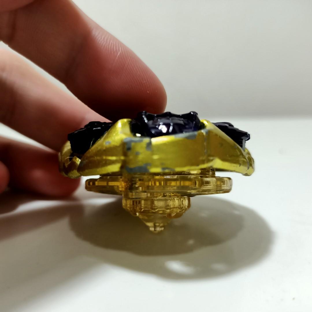 BEYBLADE GRAVITY PERSEUS GOLDEN KNIGHT VERSION, Hobbies & Toys, Toys ...