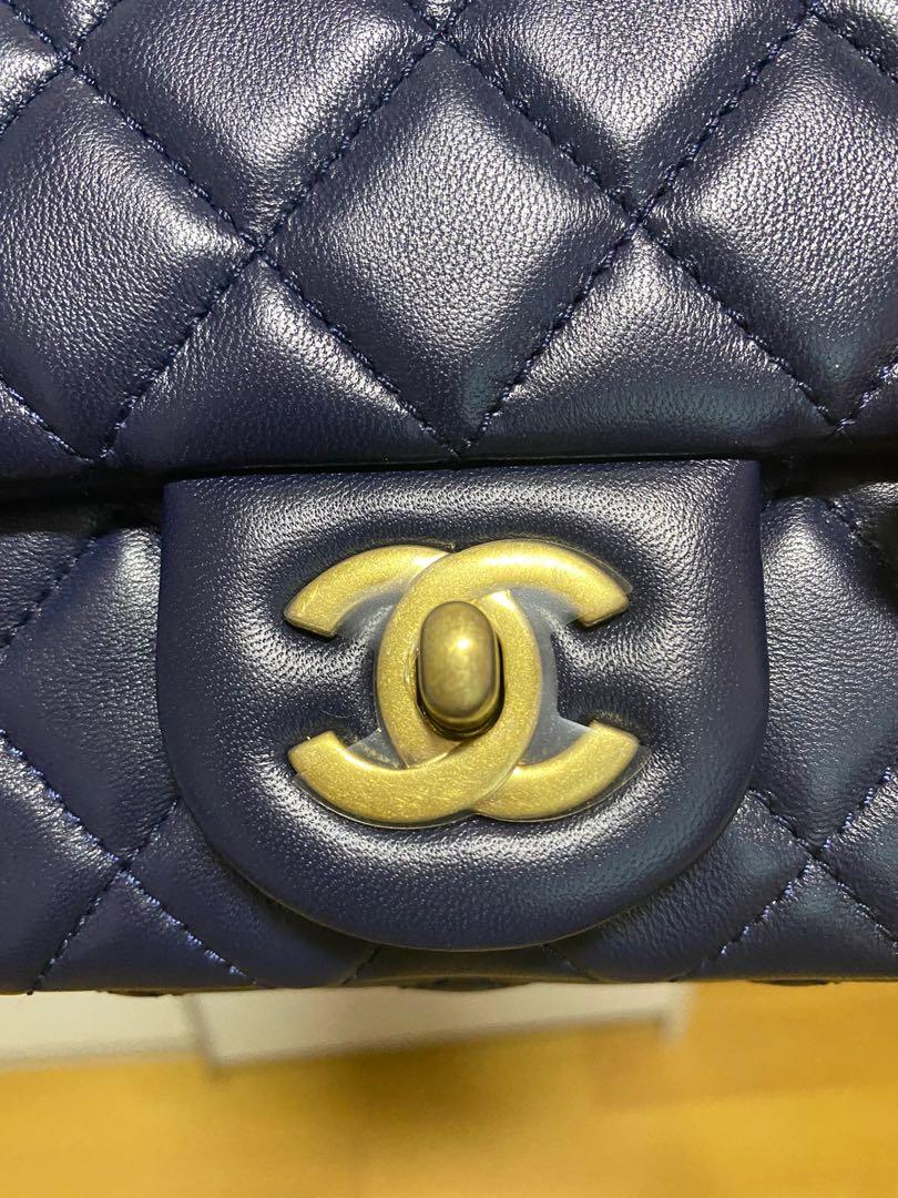 Chanel square mini with coco crush ball in navy, Women's Fashion, Bags ...