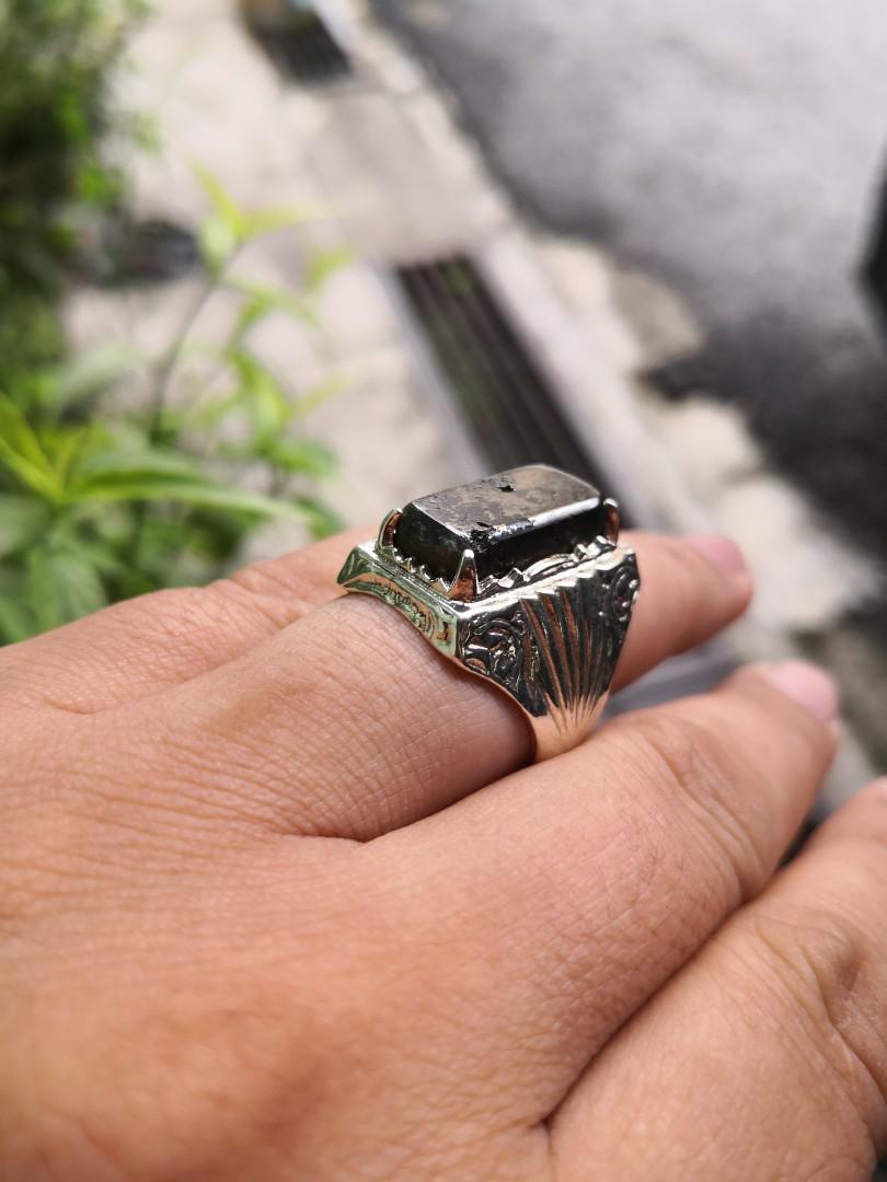 Cincin Besi Meteor @ Meteorite @ Tahi Bintang, Men's Fashion, Muslim ...