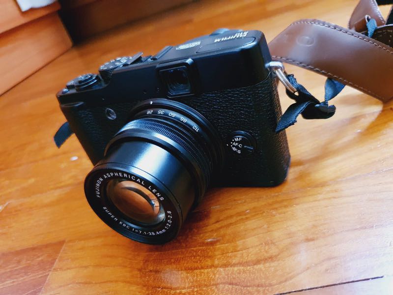 Fujifilm X10 Camera, Photography, Cameras on Carousell