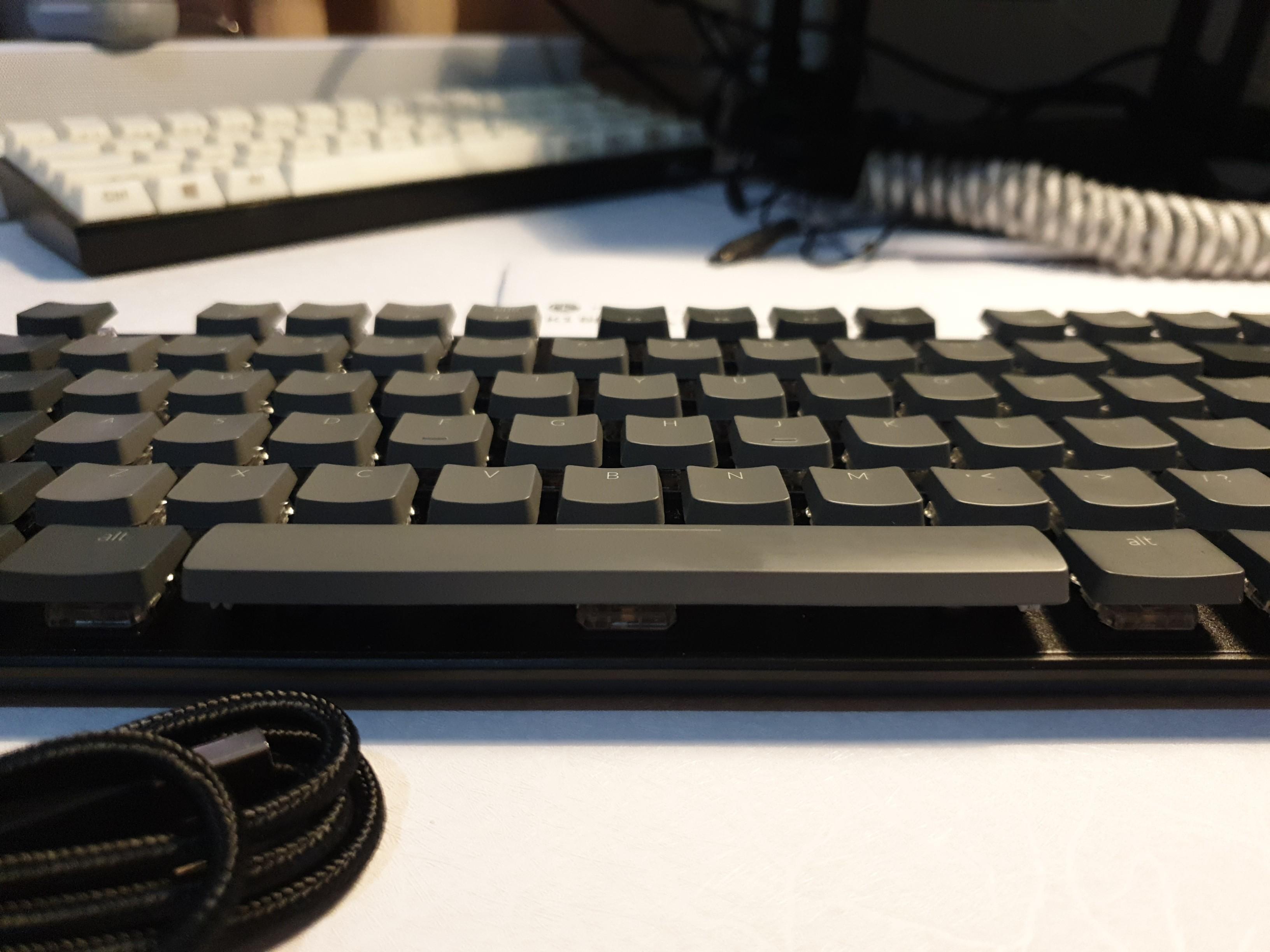 K1 Keychron Low Profile Mechanical Keyboard (White Backlight, Aluminum ...