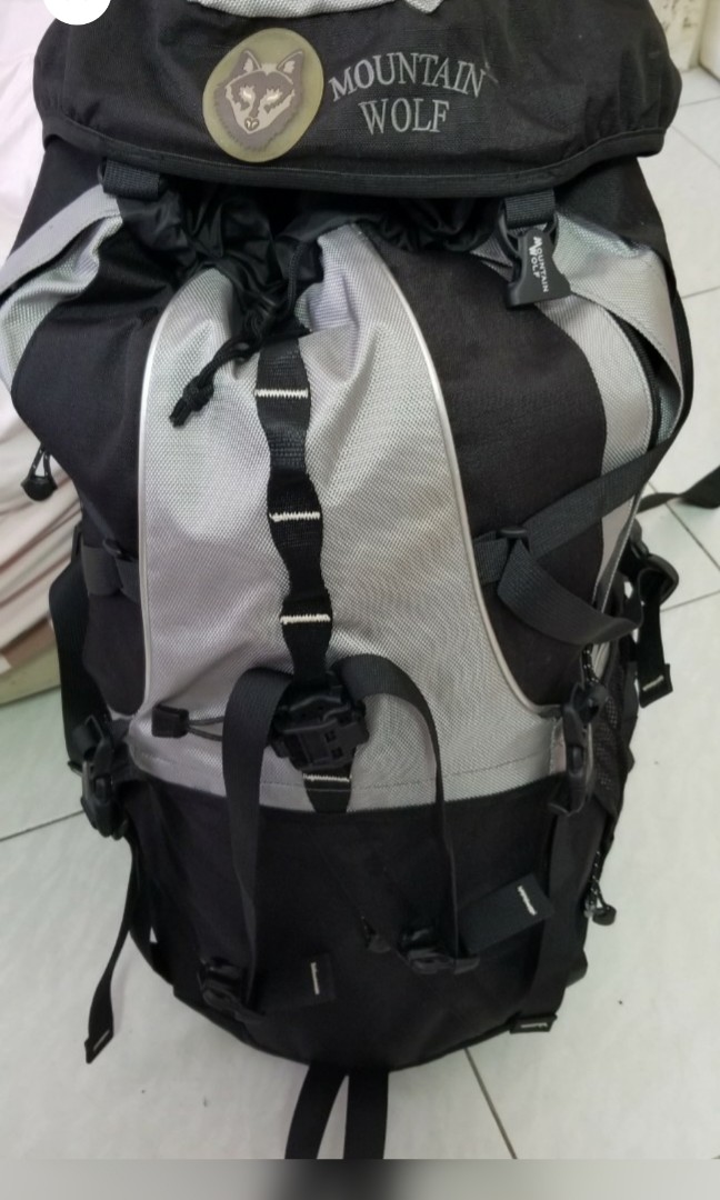 Mountain wolf TA 546 600L 露營背包 (行貨) 連雨套 太新，現-千多元, 運動產品, 行山及露營 - Carousell