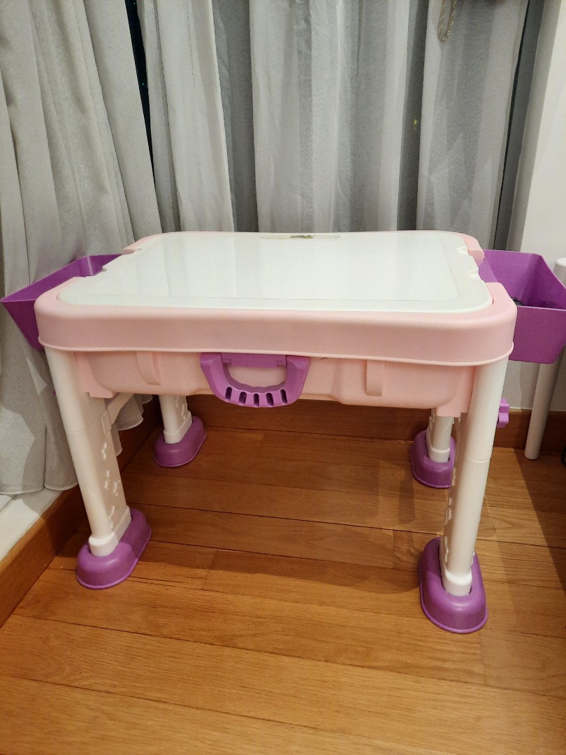 Portable 2 in 1 whiteboard lego table! Easy Storage!, Babies & Kids ...
