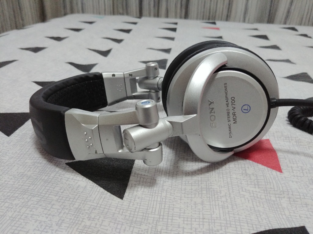 Sony MDR-V700DJ ( iconic dj headphones ), Audio, Headphones & Headsets ...