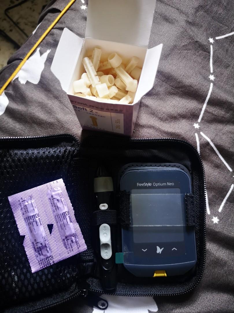 Blood Keto and glucose monitor from Abbott, Health & Nutrition, Health ...