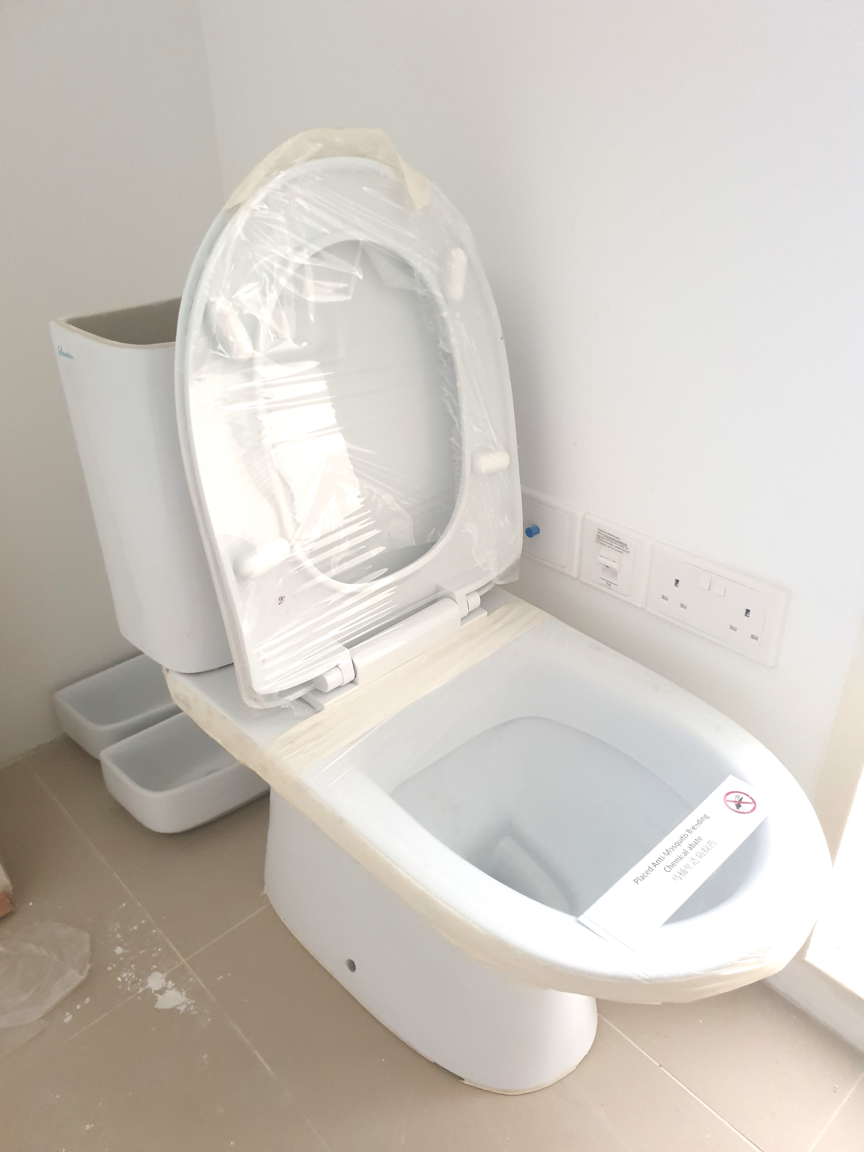 HDB ECO Toilet Bowl, Furniture & Home Living, Bathroom & Kitchen ...