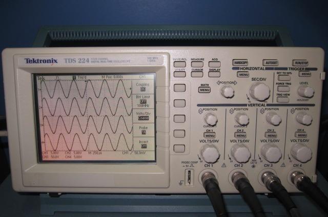 Tektronix TDS1012B or Tektronix TDS224 or Tektronix TDS220 100MHz 1GS/s ...