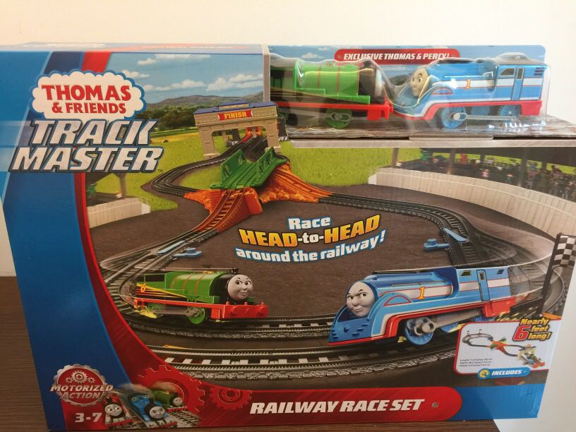 Thomas and friends trackmaster motorized railway race set, Hobbies ...