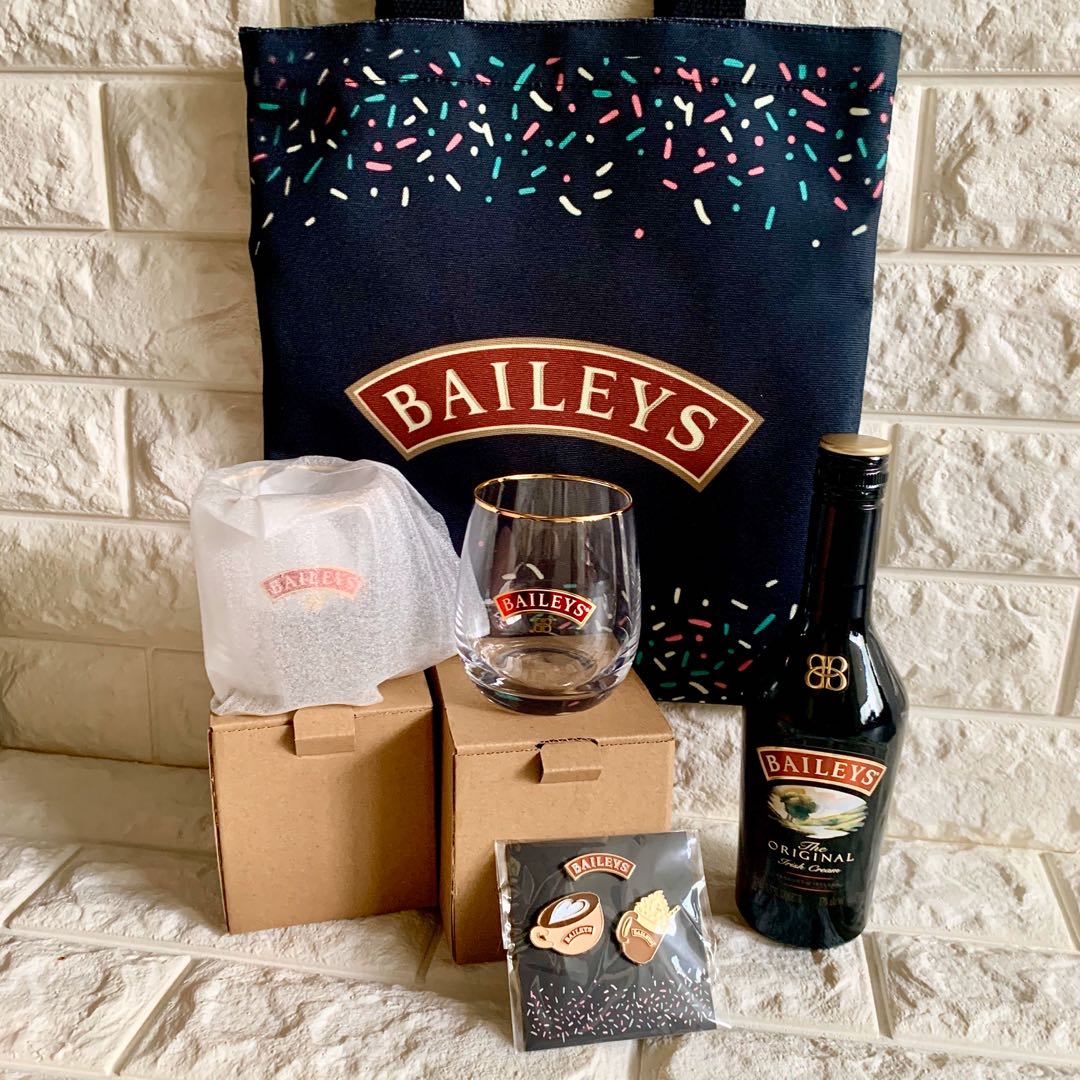 Baileys, glasses, pins & bag gift set, Food & Drinks, Beverages on ...