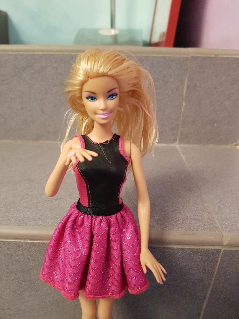 Barbie Doll color changing set, Hobbies & Toys, Toys & Games on Carousell