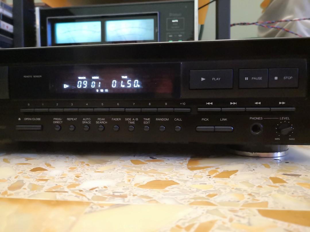 Denon Dcd-960 compact disc player CD, Audio, Portable Music Players on ...