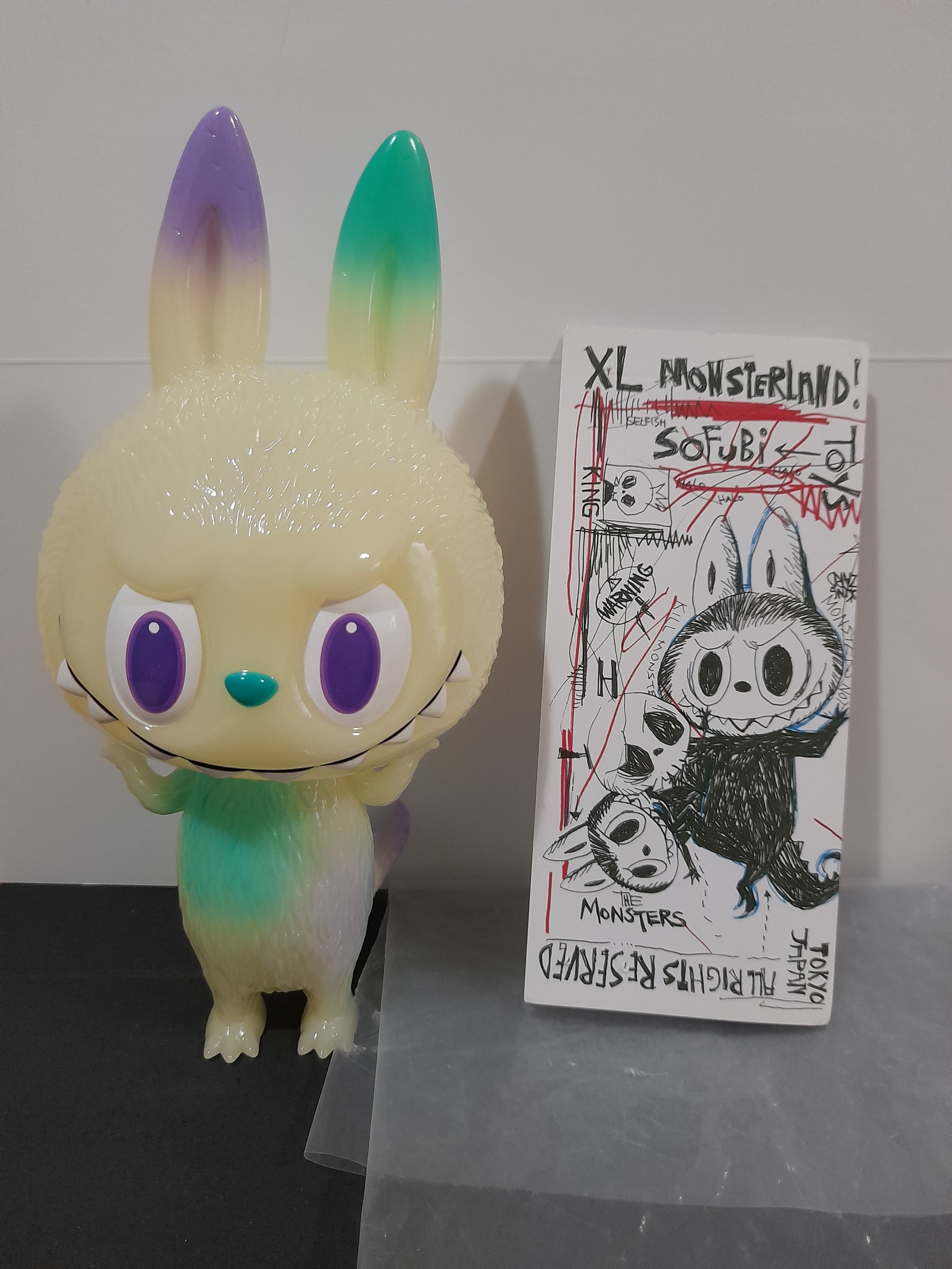 how2work zimomo labubu gojimomo 日本限定 夜光, 玩具 & 遊戲類, 玩具 - Carousell