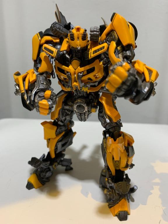 Kaiyodo Sci-Fi Revoltech Series No. 038 - Transformers Bumblebee ...