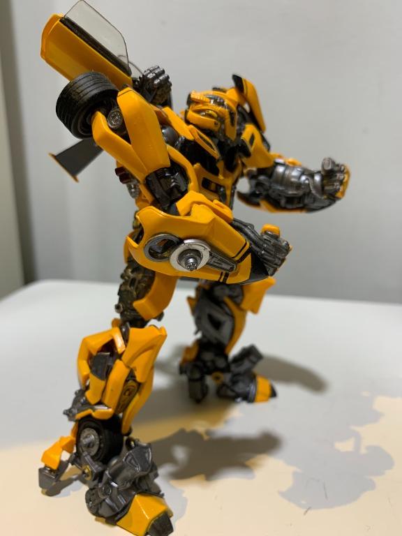 Kaiyodo Sci-Fi Revoltech Series No. 038 - Transformers Bumblebee ...