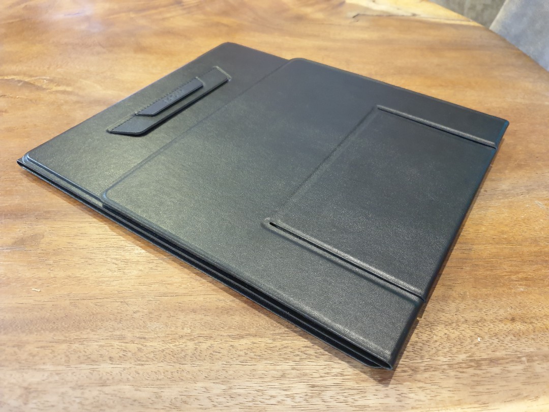 MOFT Z Laptop Stand 5-in-1, Mobile Phones & Gadgets, Mobile & Gadget ...