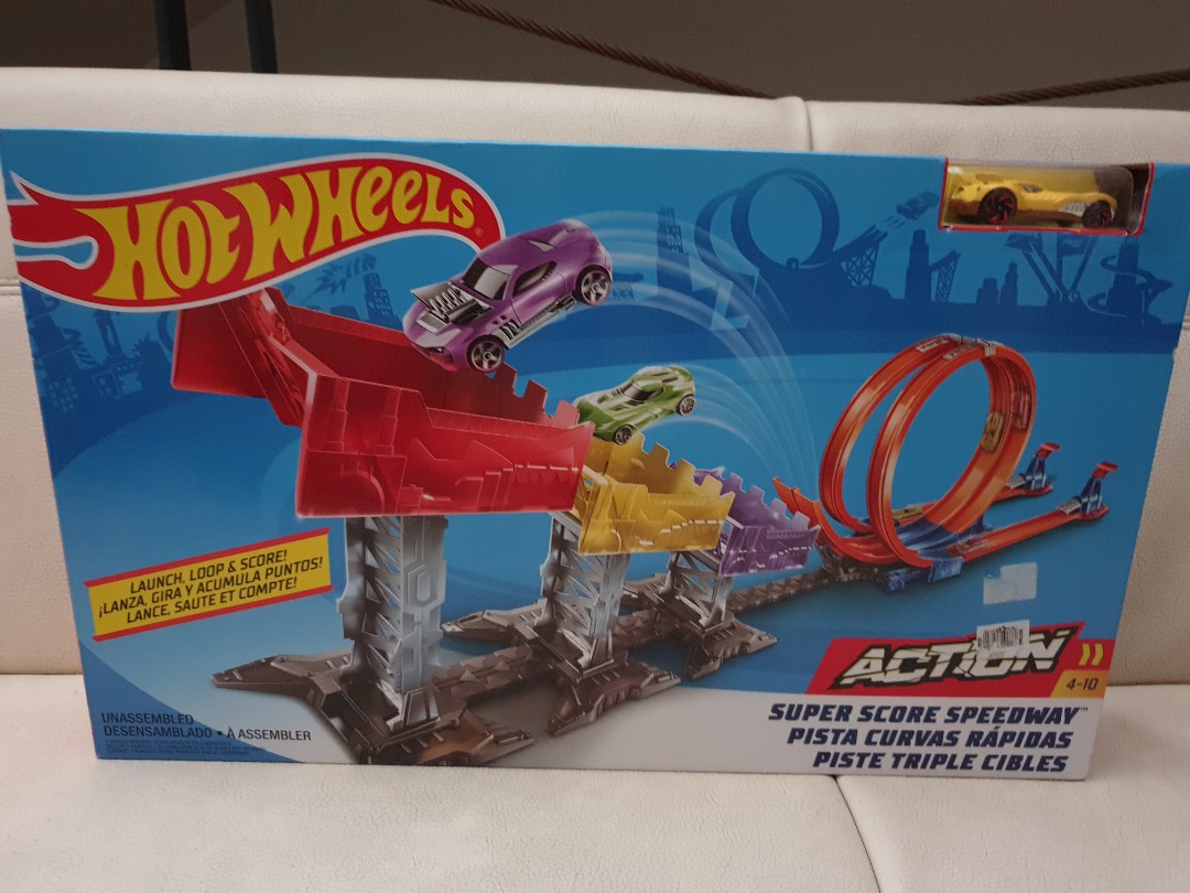 Hot wheels super score speedway track set, Hobbies & Toys, Toys & Games ...