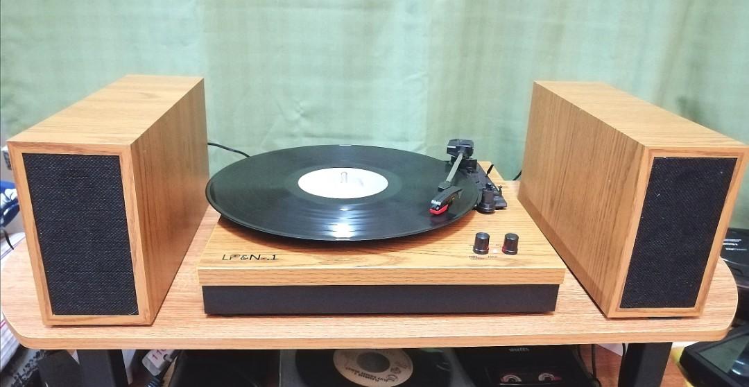 LP and No.1 Retro Vintage Style Wooden Turntable Plaka Record Vinyl ...