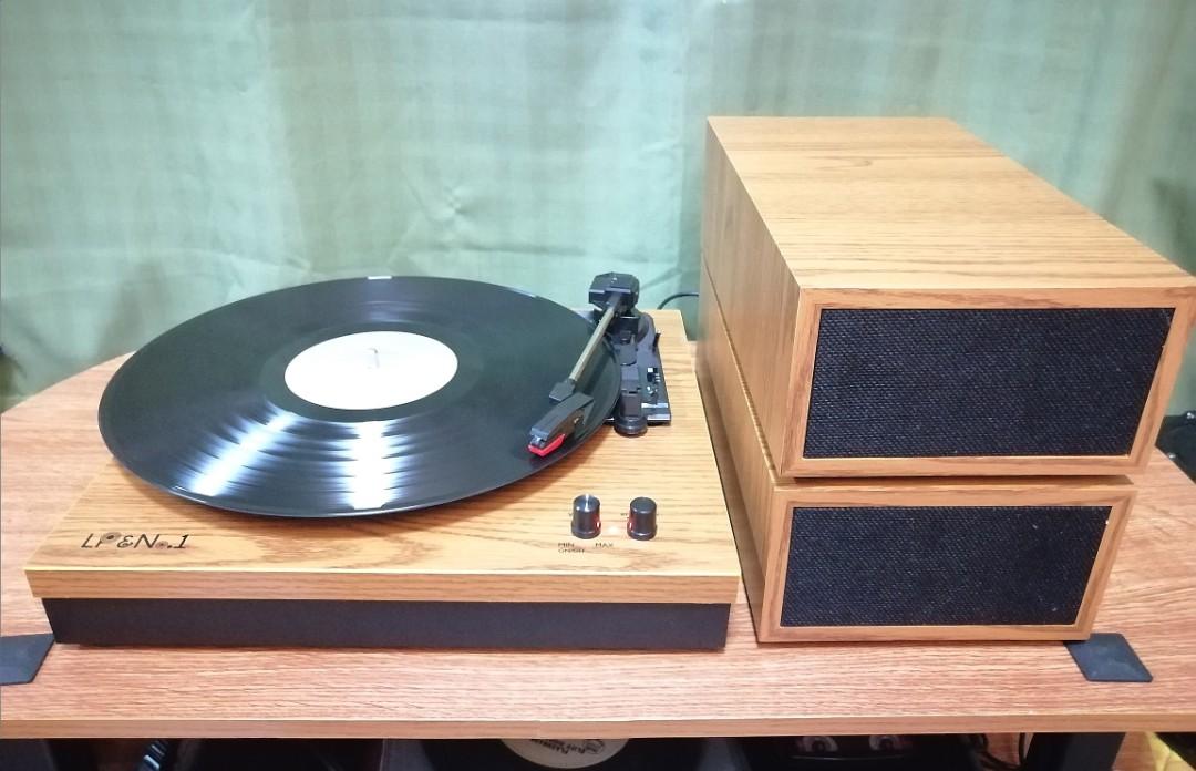 LP and No.1 Retro Vintage Style Wooden Turntable Plaka Record Vinyl ...