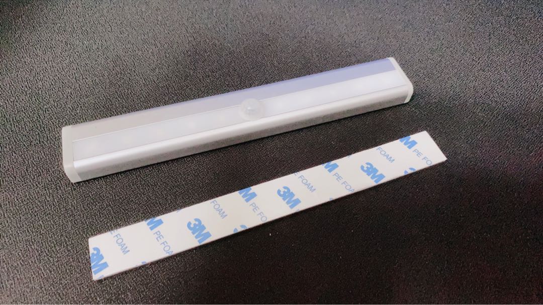 Brand New LO-406 Infrared Induction Sensor 10 LEDs light Auto PIR Lamp 全新LO-406紅外感應傳感器10個LED燈自動 ...