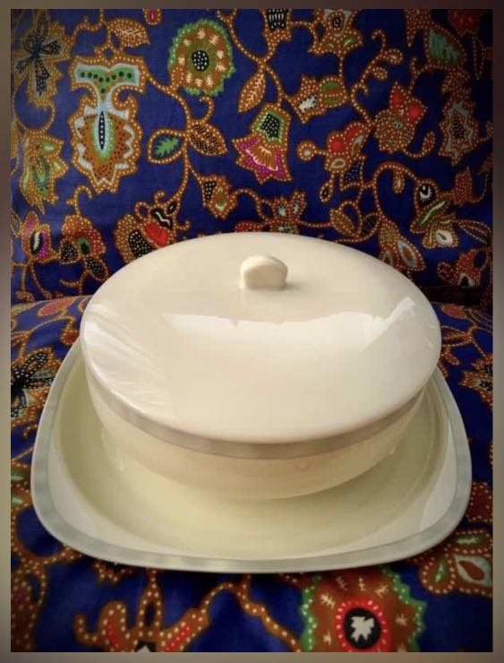 Singapore Airlines Chinaware (Bowls, Deep Dish, Soup Mug), Furniture ...