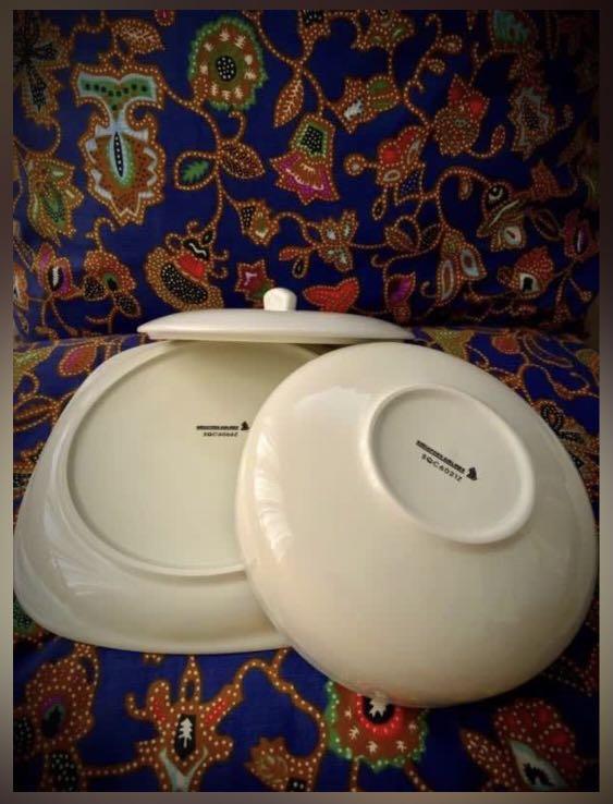 Singapore Airlines Chinaware (Bowls, Deep Dish, Soup Mug), Furniture ...