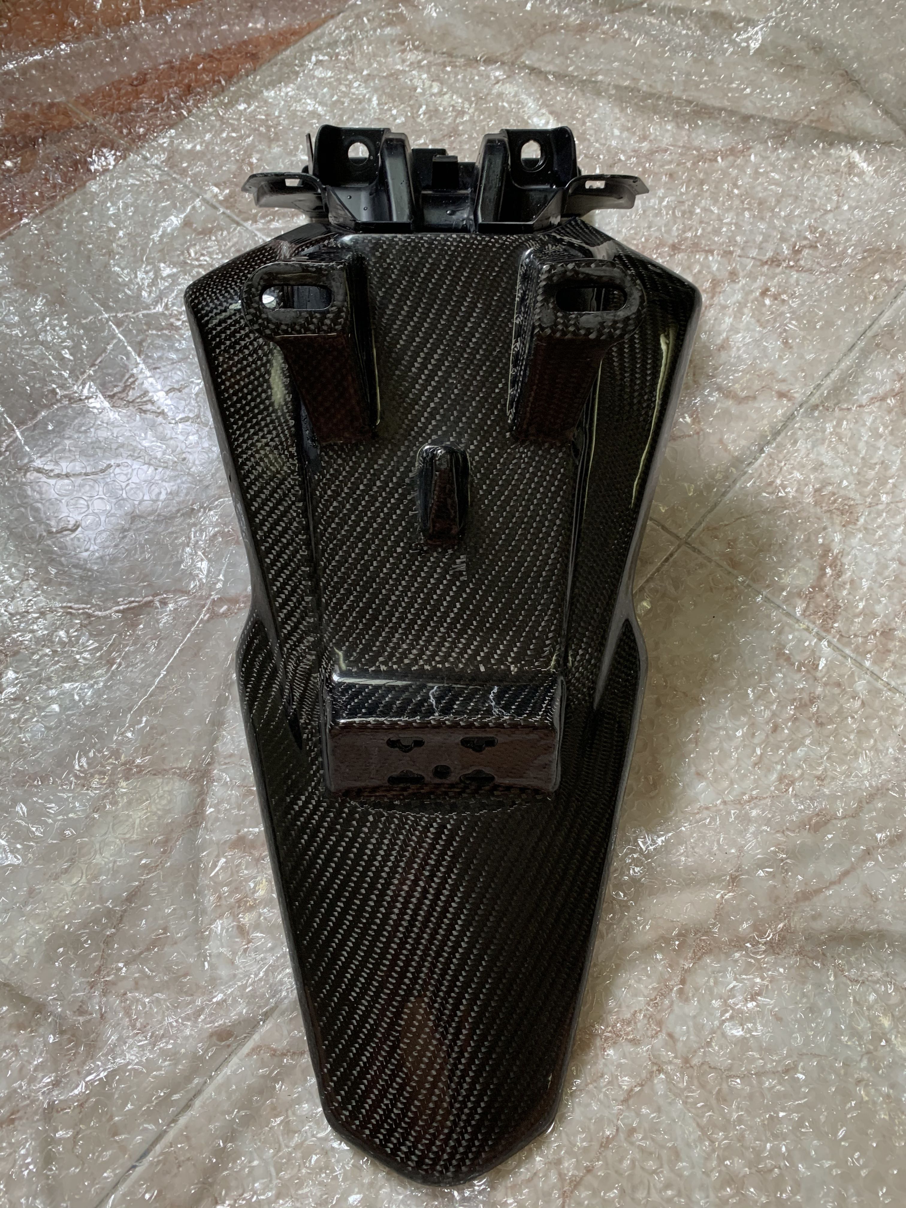 Aerox Carbon Rear Fender, Motorcycles, Motorcycle Accessories on Carousell