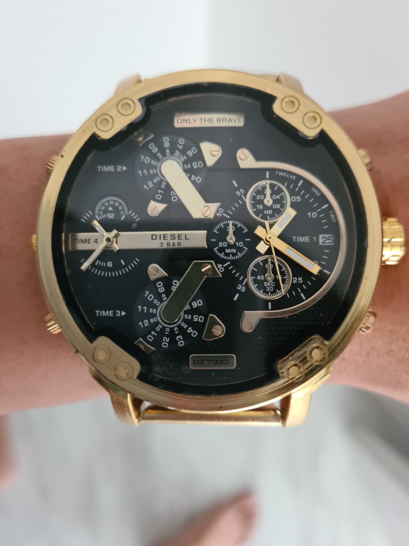 Diesel Luxury Gold 3Bar Watch, Mobile Phones & Gadgets, Wearables ...
