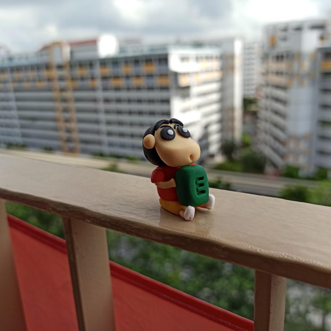 Doraemon Minion Lil Bean Chip and Dale Crayon Shin Chan Display ...