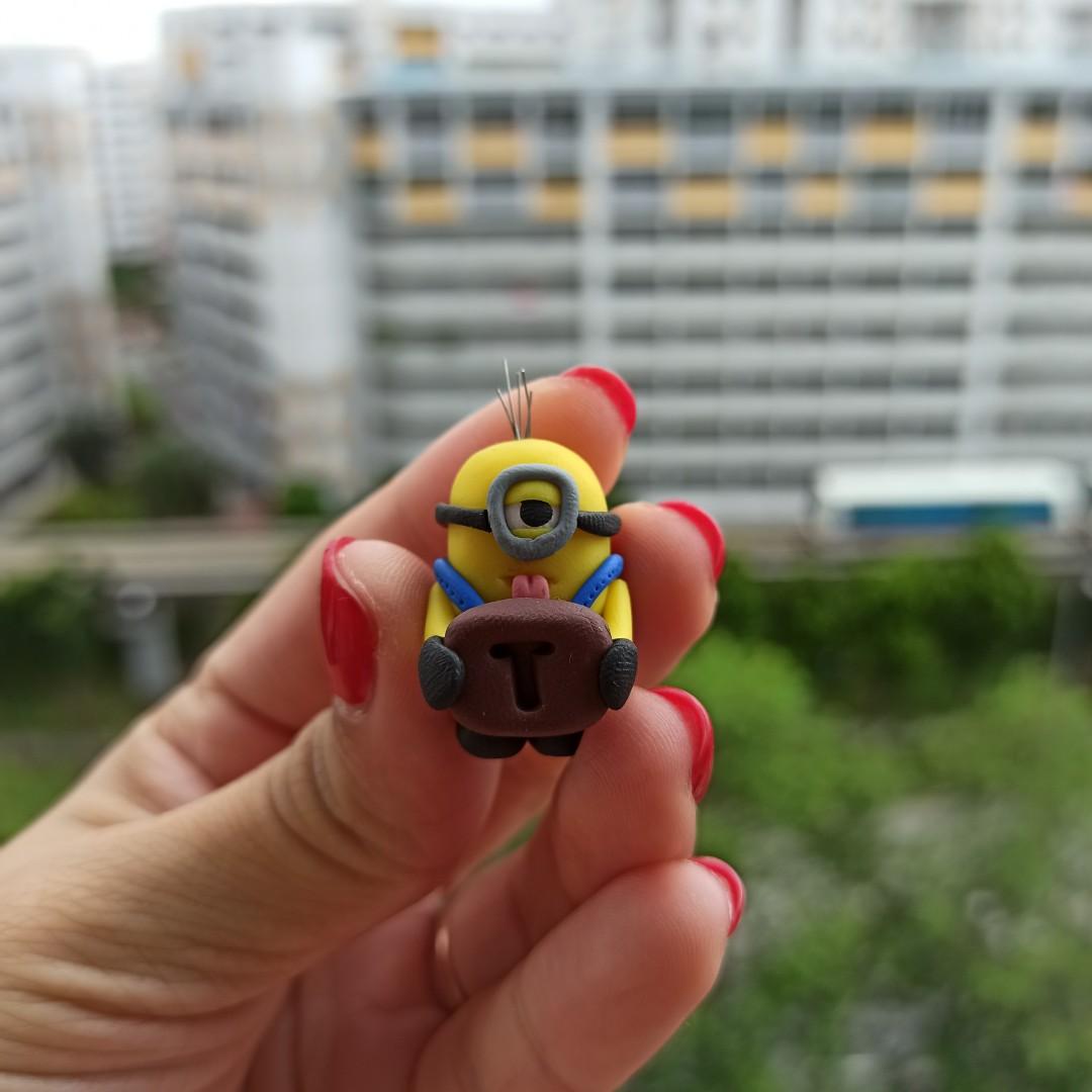 Doraemon Minion Lil Bean Chip and Dale Crayon Shin Chan Display ...