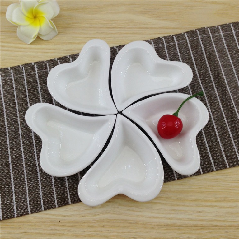 Odd shaped heart white porcelain sauce plate / snack dish., Furniture ...