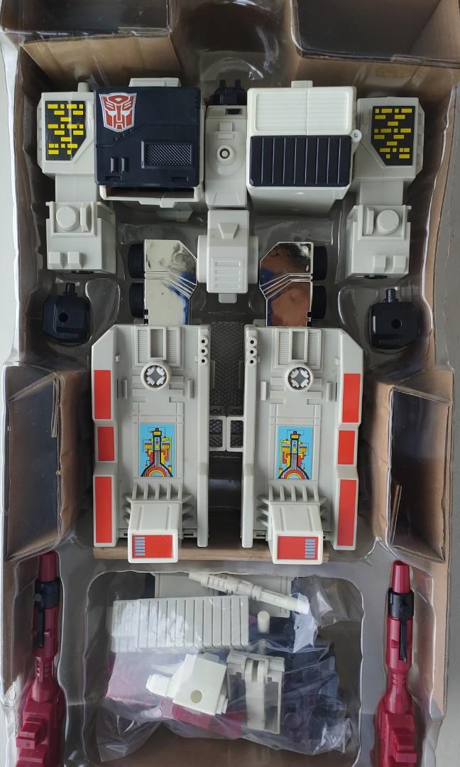 Takara Tomy Transformers Encore 12 Reissue Scramble City Autobot City ...