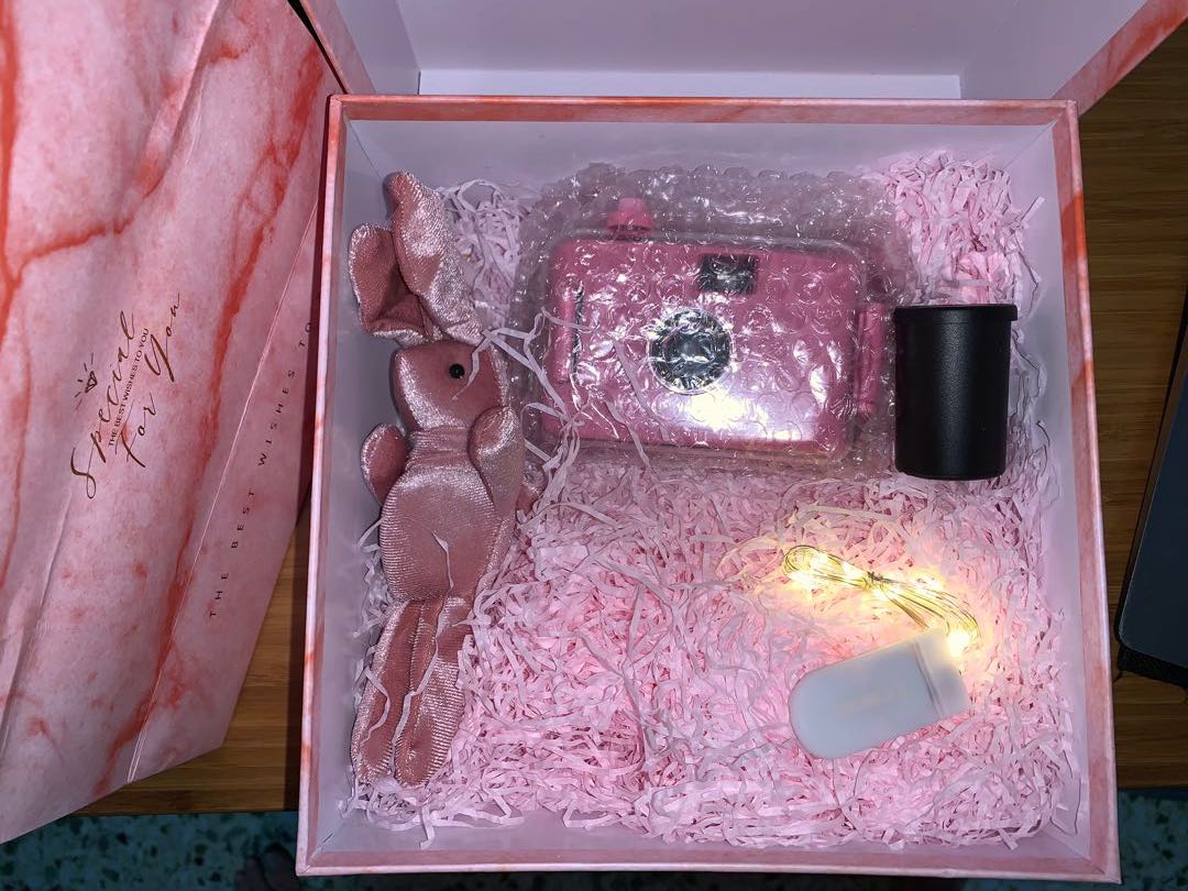 Vintage Film Camera Gift Set, Photography, Cameras on Carousell
