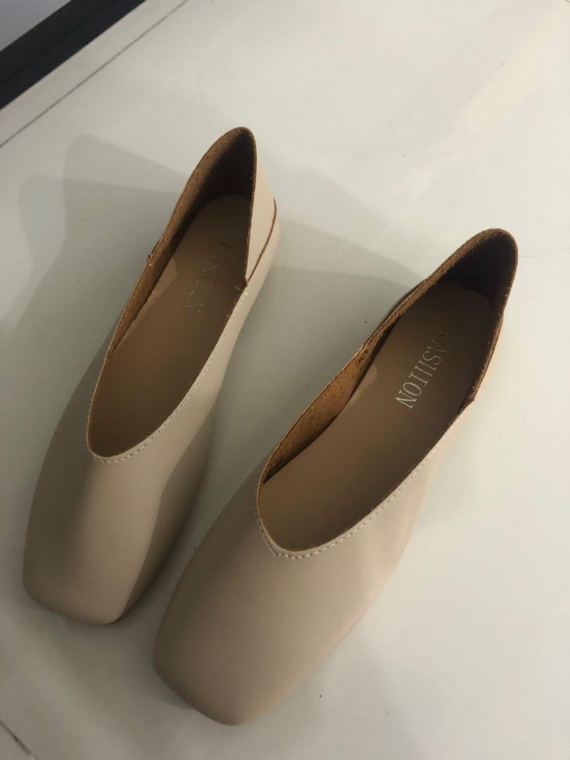 Beige Flats, Women's Fashion, Footwear, Flats on Carousell
