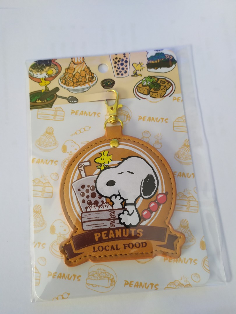 Peanuts Snoopy Tag Ornament, Women's Fashion, Watches & Accessories ...