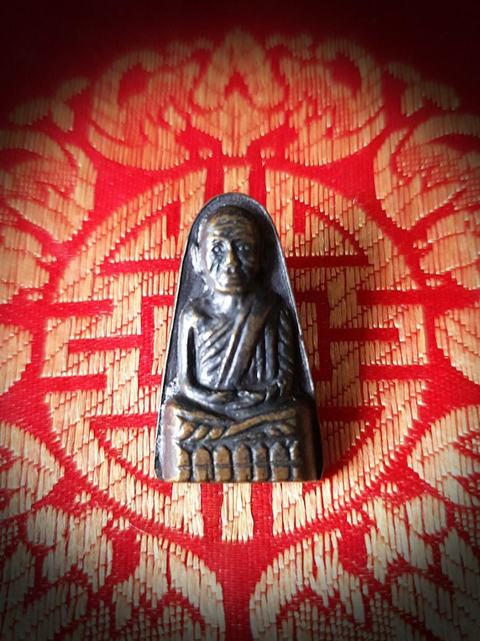 Thai Amulet - Luang Pu Thuad (Pim Phra Rod), Hobbies & Toys, Religious ...