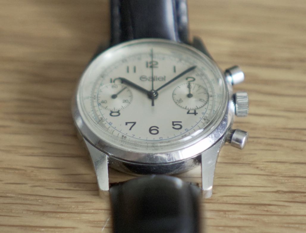 Vintage Gallet Chronograph Valjoux 7733, Luxury, Watches on Carousell