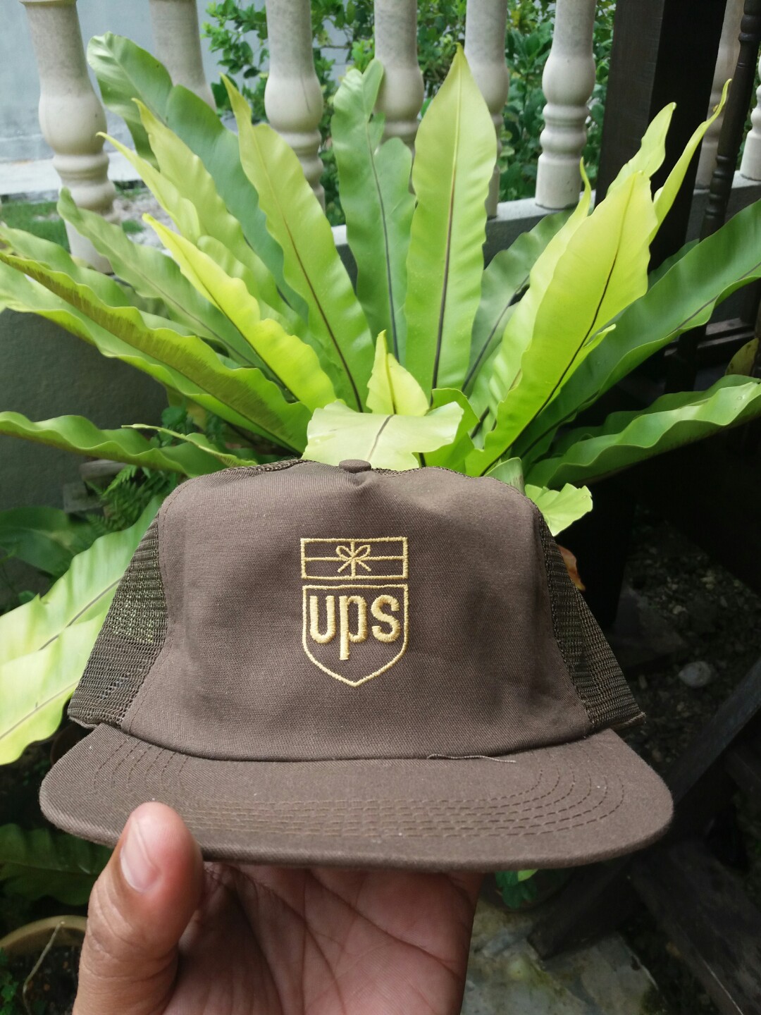 Vintage ups trucker, Men's Fashion, Watches & Accessories, Cap & Hats ...