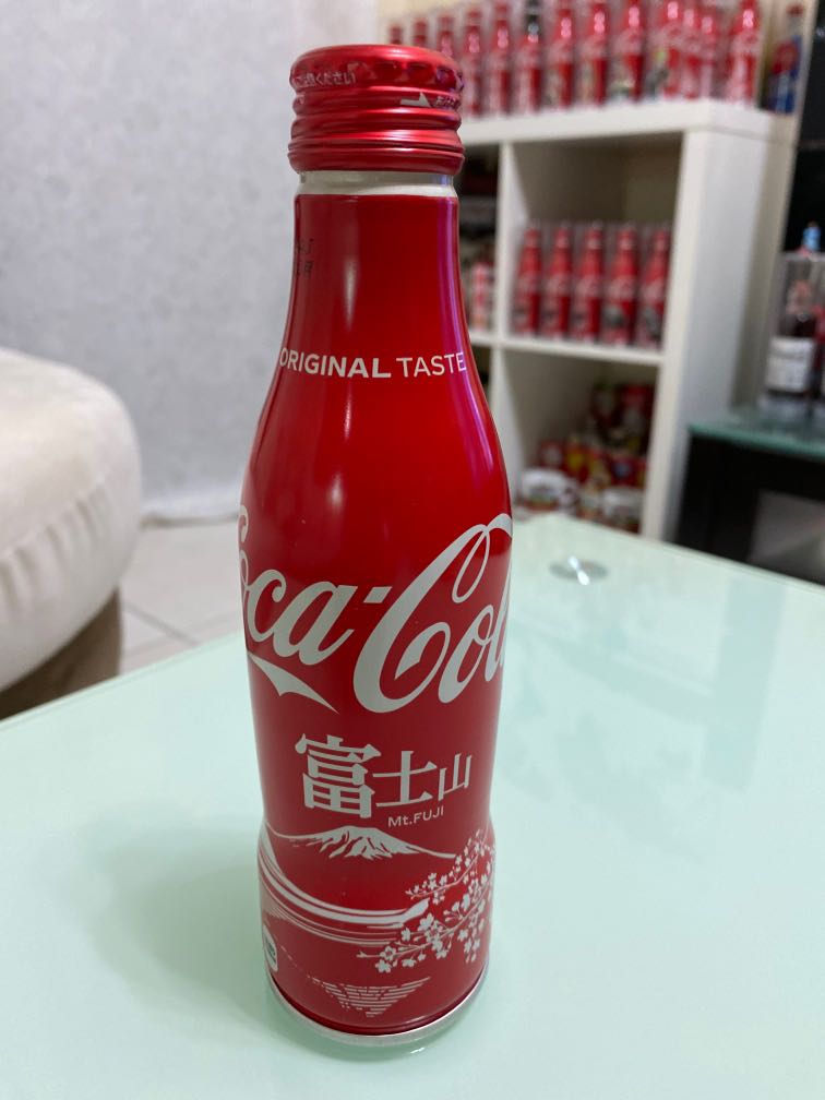 (Authentic) Coca Cola Special Edition Sakasa Fuji Bottle, Hobbies ...