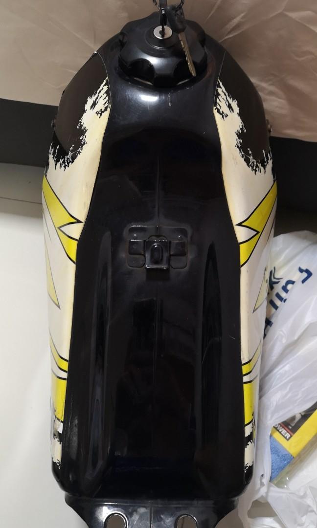 Drz stock tank, Motorcycles, Motorcycle Accessories on Carousell