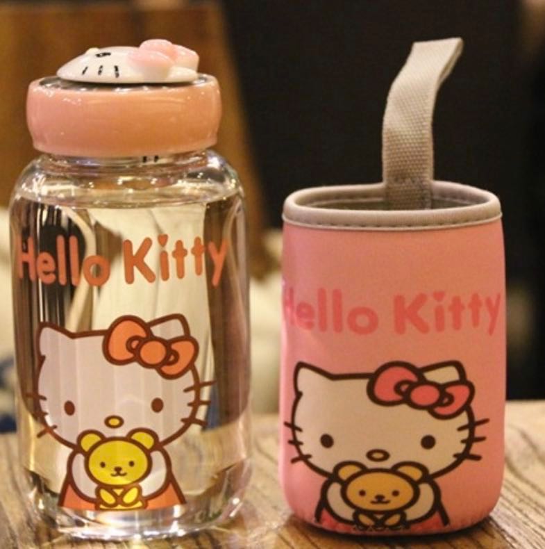 Hello Kitty Water glass Bottle (600ml), Everything Else on Carousell