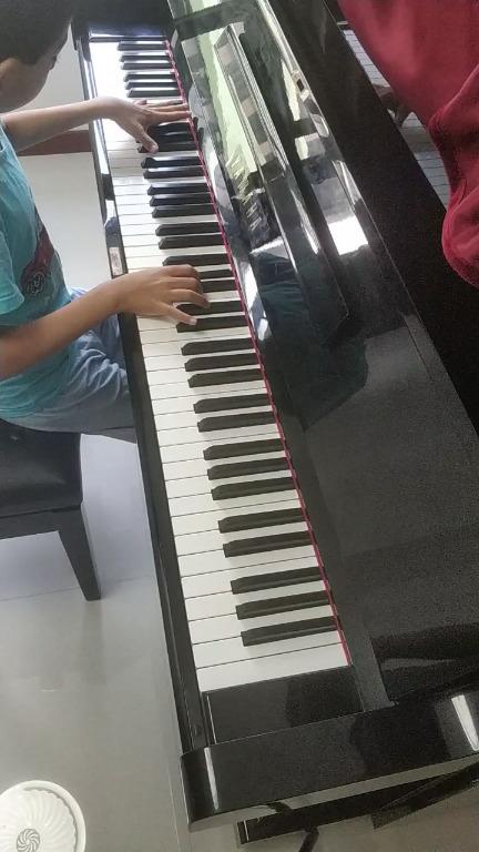 Piano top and side angle video shoot setup Piano top angle video shot ...