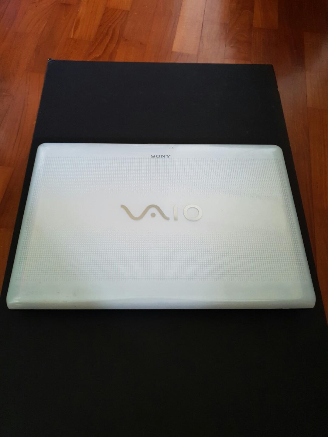 Sony VAIO laptop E Series VPCEB45FG, Computers & Tech, Laptops ...