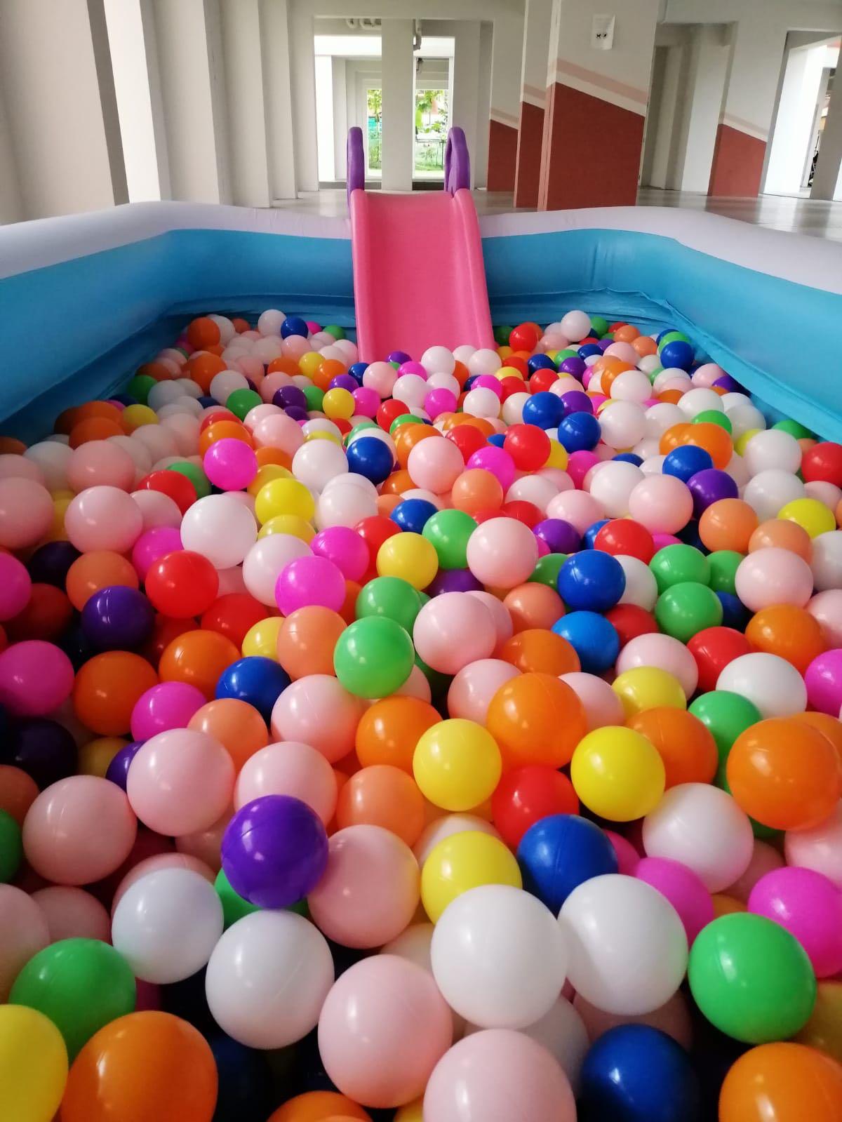 Ball pit ballpit ball pool slide bouncing bouncy castle bounce house ...