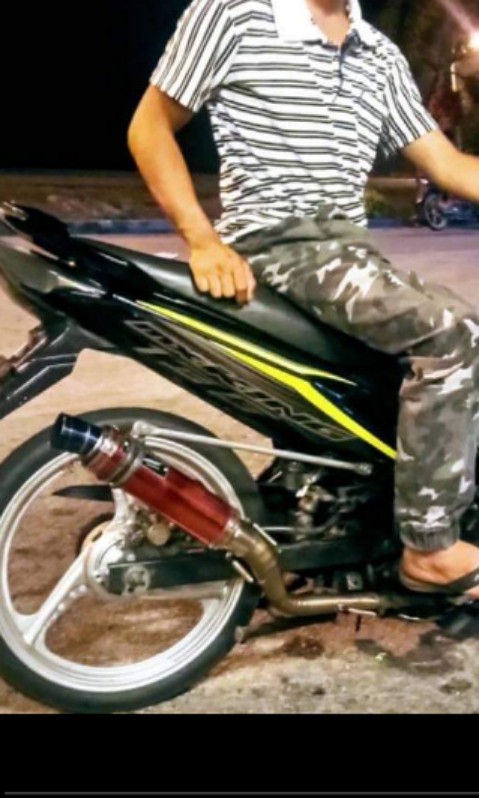 Ekzos gl racing tabung panjang untuk dijual, Motorbikes on Carousell