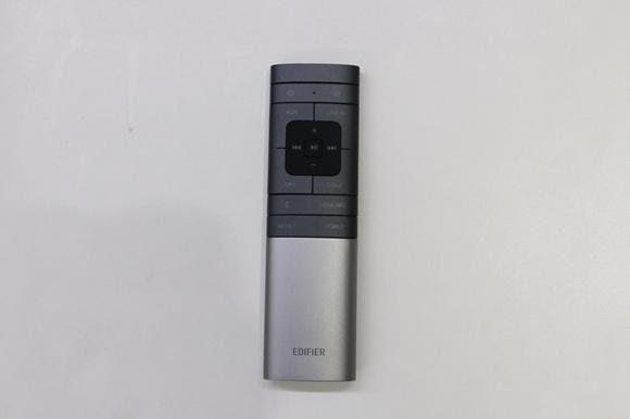 Edifier B8 soundbar, 音響器材, Soundbar、揚聲器、藍牙喇叭、耳擴 - Carousell