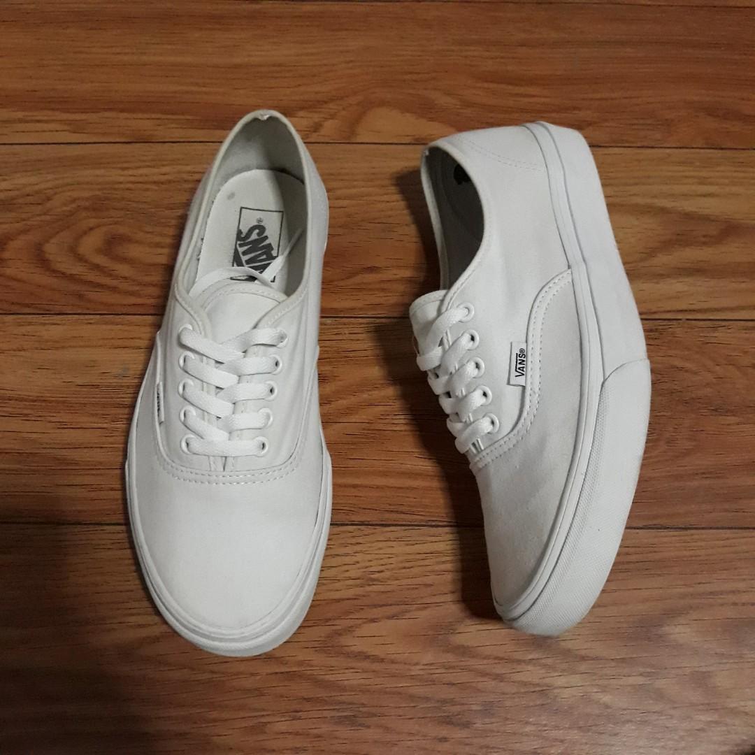 Vans Authentic Triple White, Men's Fashion, Footwear, Sneakers on Carousell