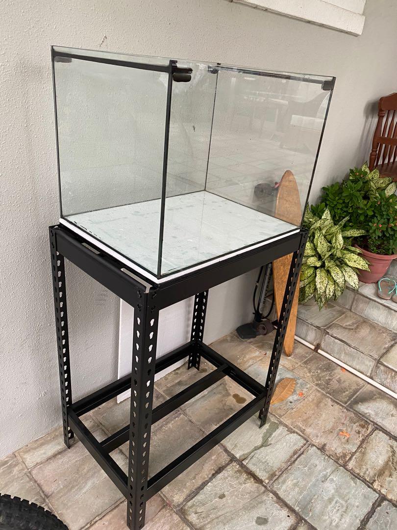 2 foot fish tank, Pet Supplies, Homes & Other Pet Accessories on Carousell