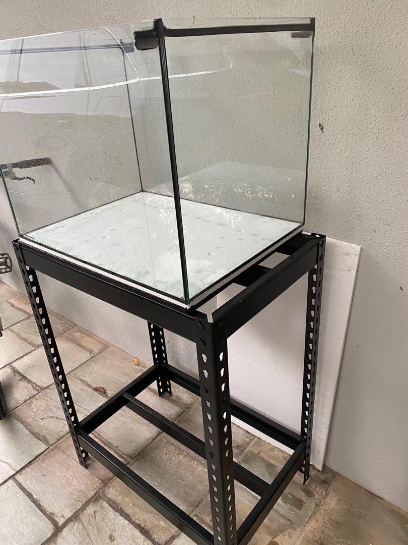 2 foot fish tank, Pet Supplies, Homes & Other Pet Accessories on Carousell